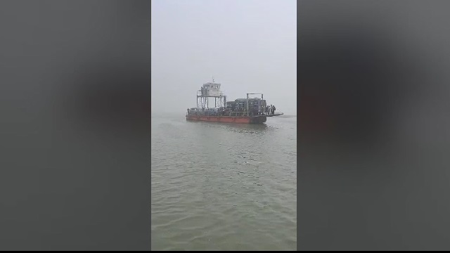 Floating bridge vessel with 50 people onboard gets stuck in Chilika